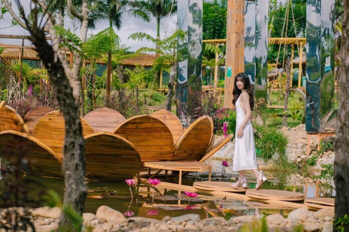 Lạc Trôi Ở Café Mê Linh Đà Lạt – Một Điểm Đến Triệu Góc Sống Ảo