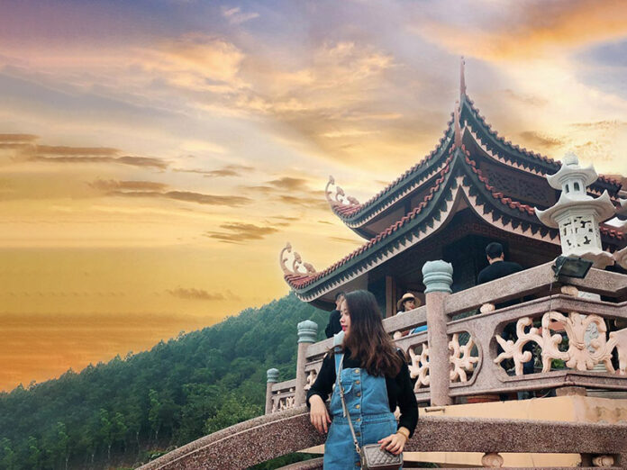 Chùa Cái Bầu - Khám Phá Ngôi Chùa Ven Biển Đẹp Nhất Việt Nam